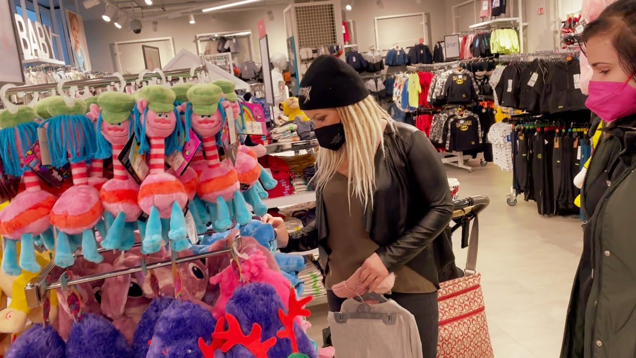 PRIMARK PRAGUE, DECEMBER 2021, CZECH REPUBLIC - YouTube