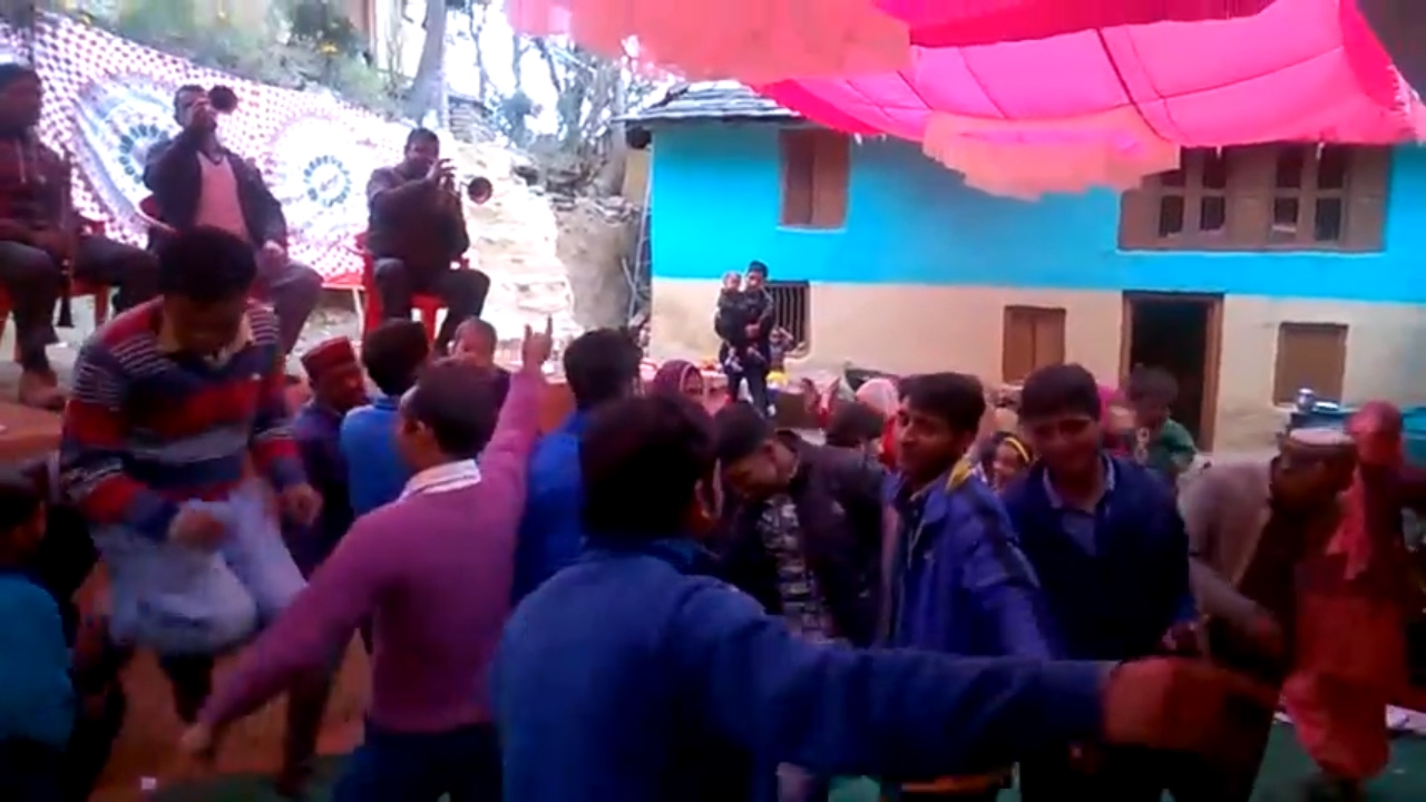 himachali dance:himachali dance video - YouTube
