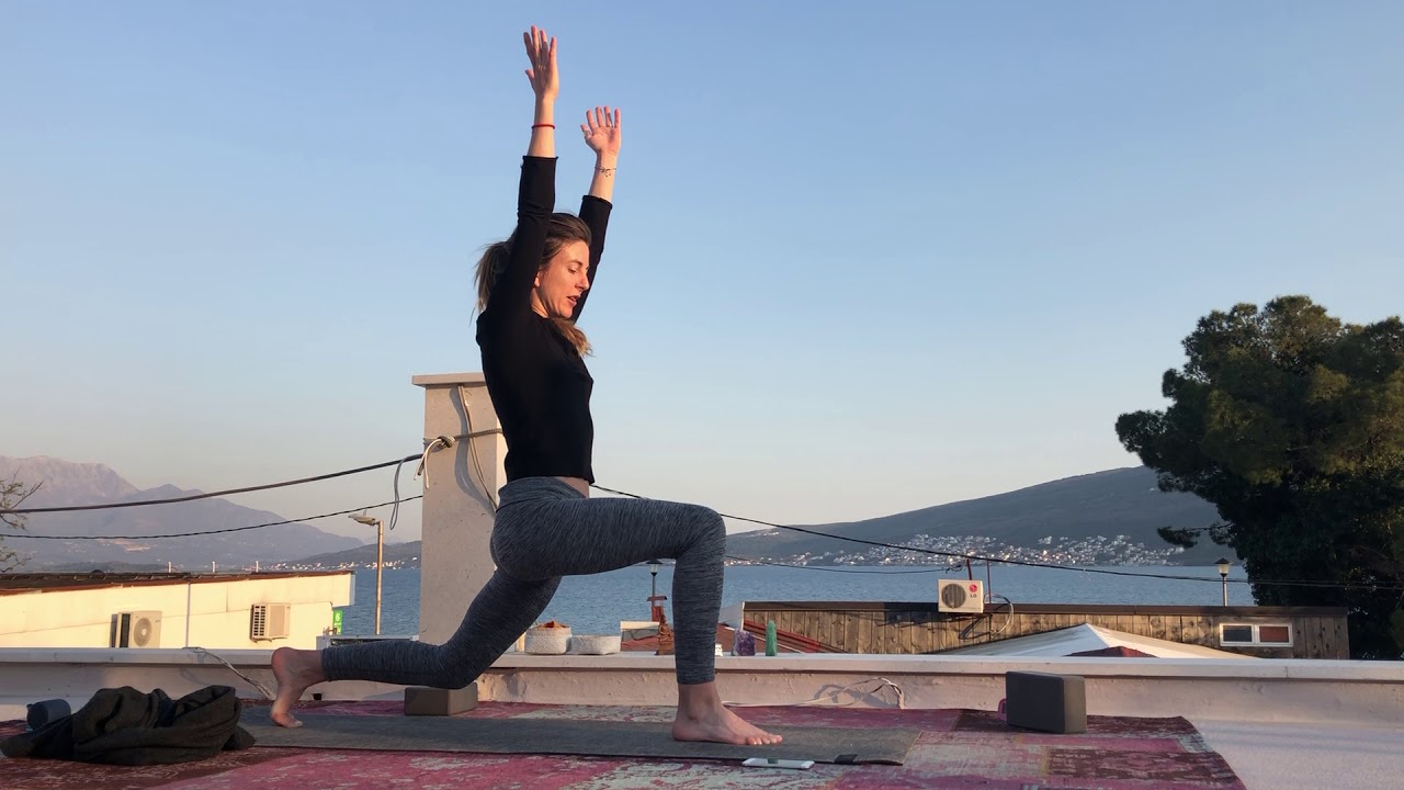 Evening yoga stretch- gentle flow 30 mins - YouTube