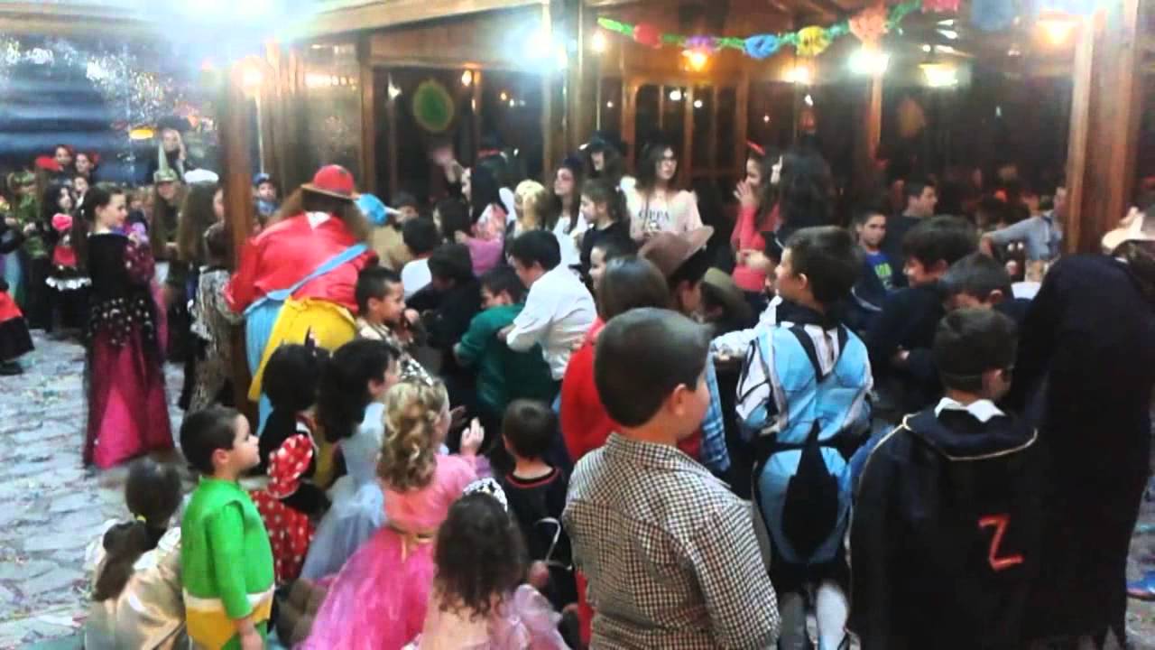 ΑΠΟΚΡΙΑΤΙΚΟΣ ΧΟΡΟΣ ΣΧΟΛΕΙΩΝ ΛΟΥΤΡΟΥ - YouTube