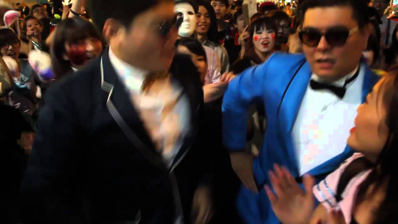 Gangnam Style Flash Mob in CWB TIMES SQUARE & LAN KWAI FONG - YouTube