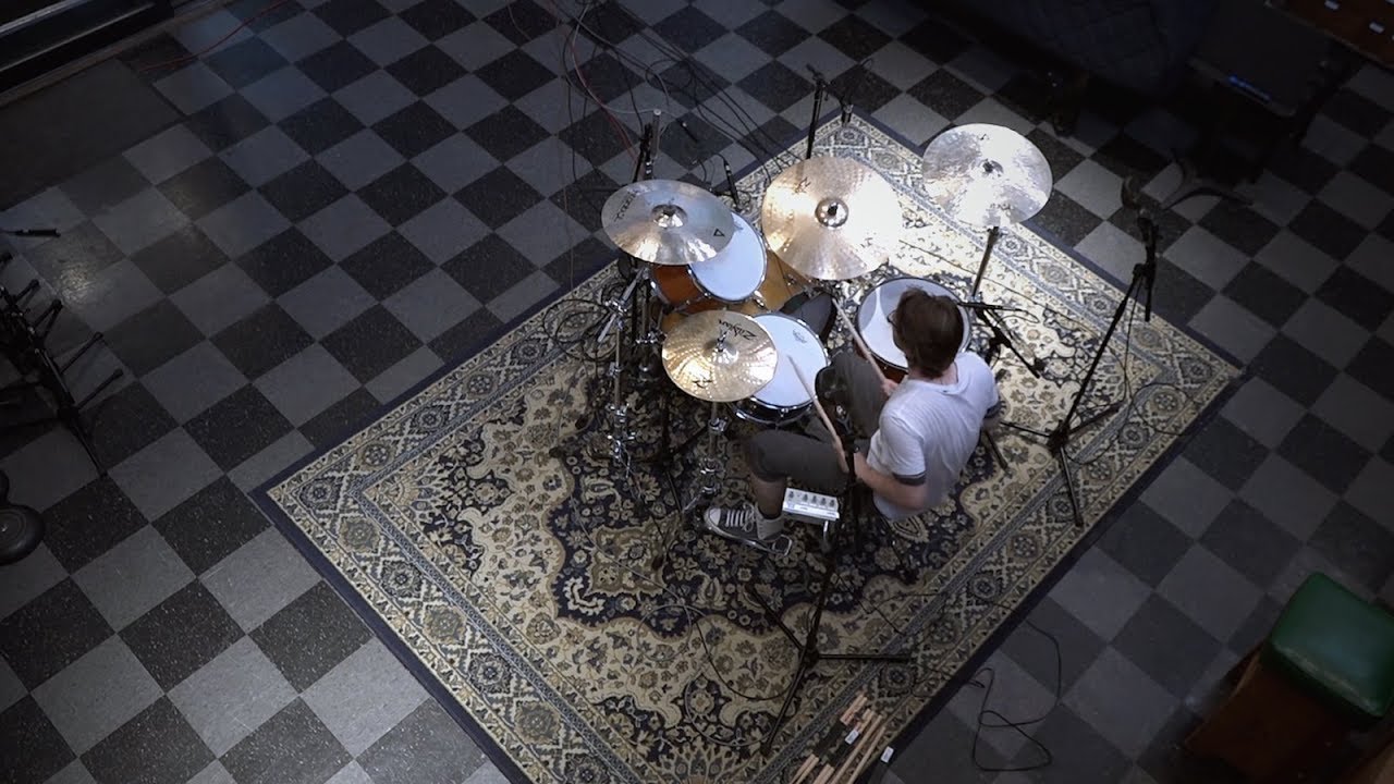 Electrical Audio: Studio B - A Binaural Walkaround - YouTube