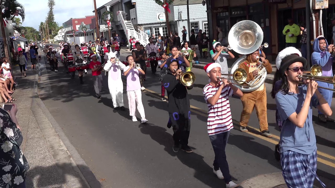 2019 Lahaina Christmas Parade - YouTube