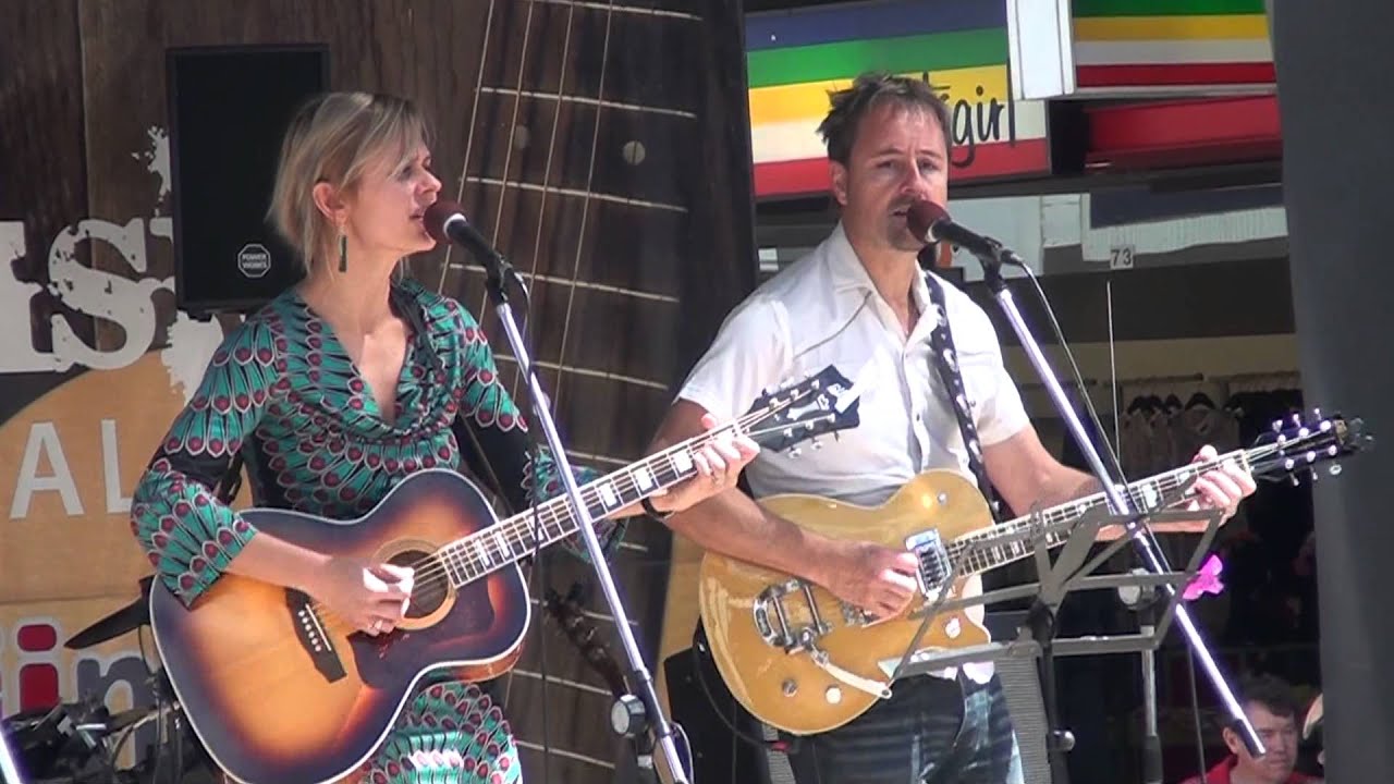 Camille Te Nahu & Stuie French - Snowbird - YouTube