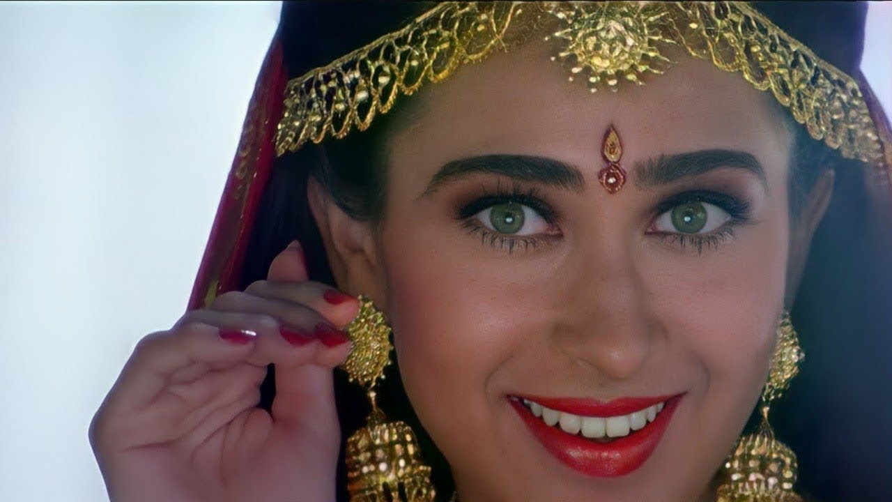 Kitna Pyaara Tujhe Rab Ne Banaya | Karisma, Aamir Khan | Alka | Udit ...