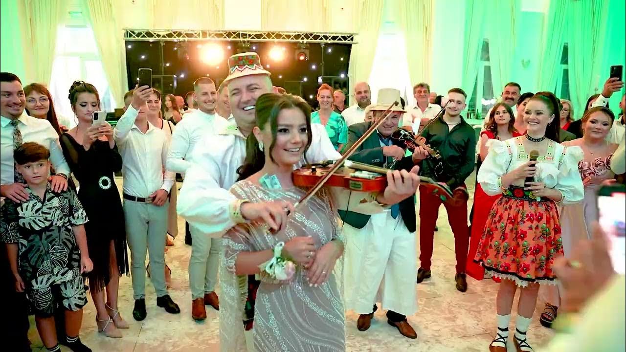Vasilica ceterasu si Amalia Ursu Show LIVE cu vioara la nunta - YouTube