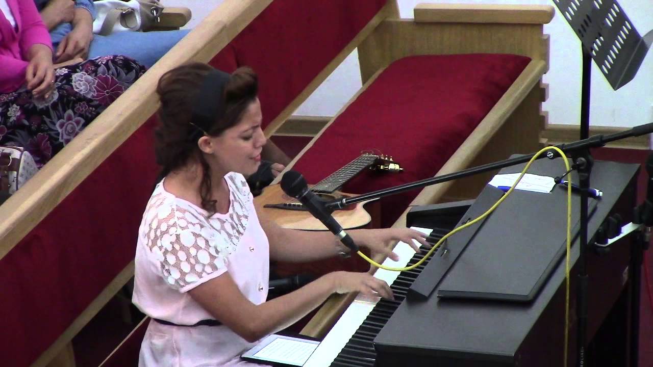 Magda Popescu - Sunt clipe (Grupul Evangelion) - YouTube