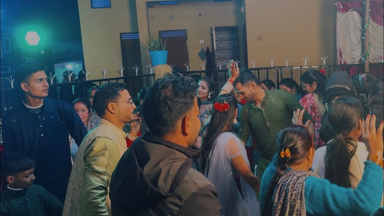 Garhwali Shadi Me DJ Dance || #गढ़वाली ब्यो कि रस्याण - YouTube