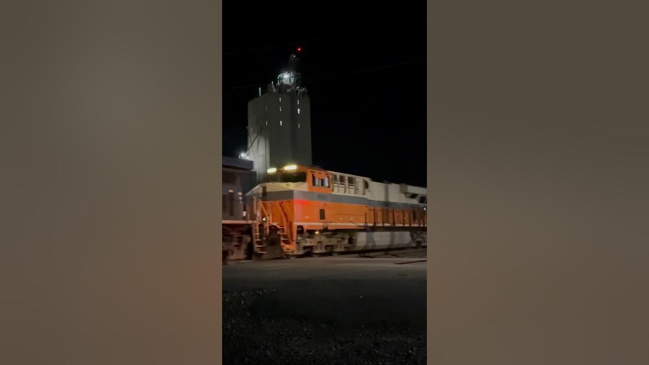 NS 31A with double heritage trailing, 8105 (Interstate) and 8098 (Conrail) at CP W.A.L.L - YouTube
