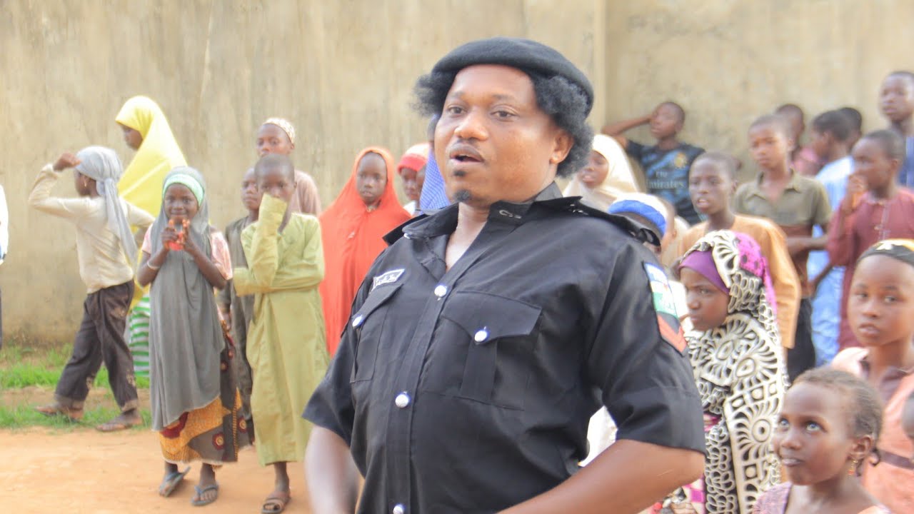 Sani Liya Liya - Sabuwar Wakar Barkwanci (ZANKADA ZIYA) Wayyo Allah ...