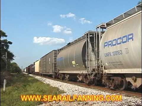 CSXT Train Q615 with BN/BN/CNW Lashup - YouTube