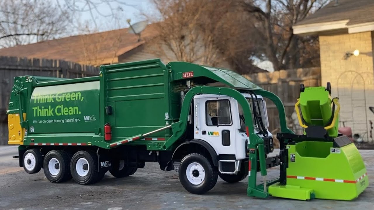 1/34 Scale Model Garbage Trucks (300 Subscriber Special) - YouTube