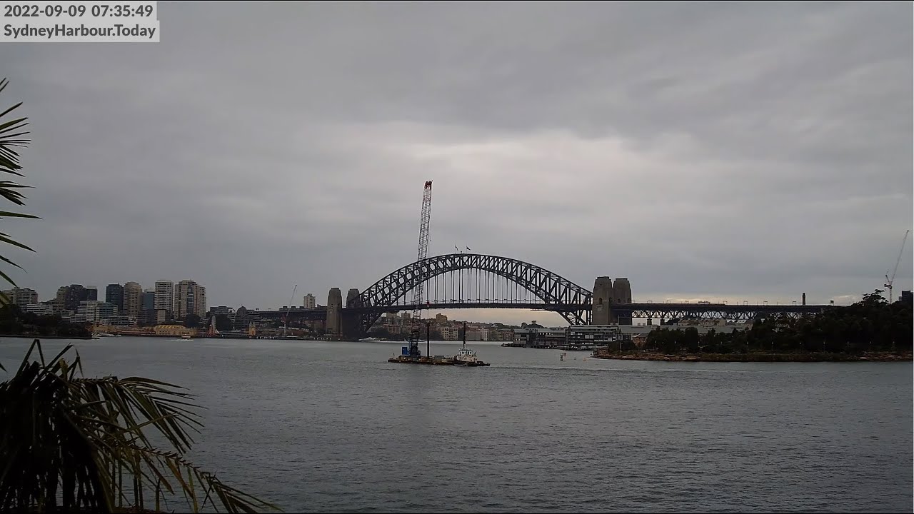 Sombre day on the harbour. Mourning HM Queen Elizabeth II. Sydney ...