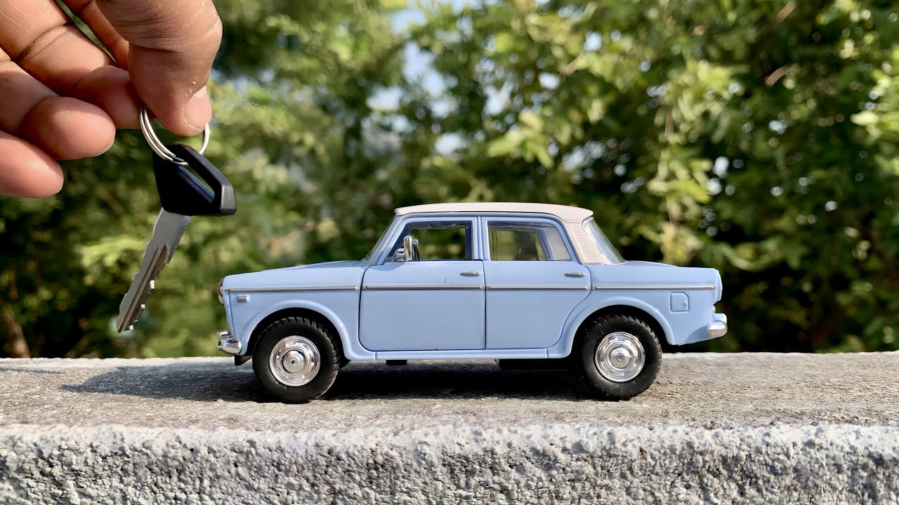 Unboxing of Scale Model Premier Padmini Queen 70's Miniature Sky Blue ...