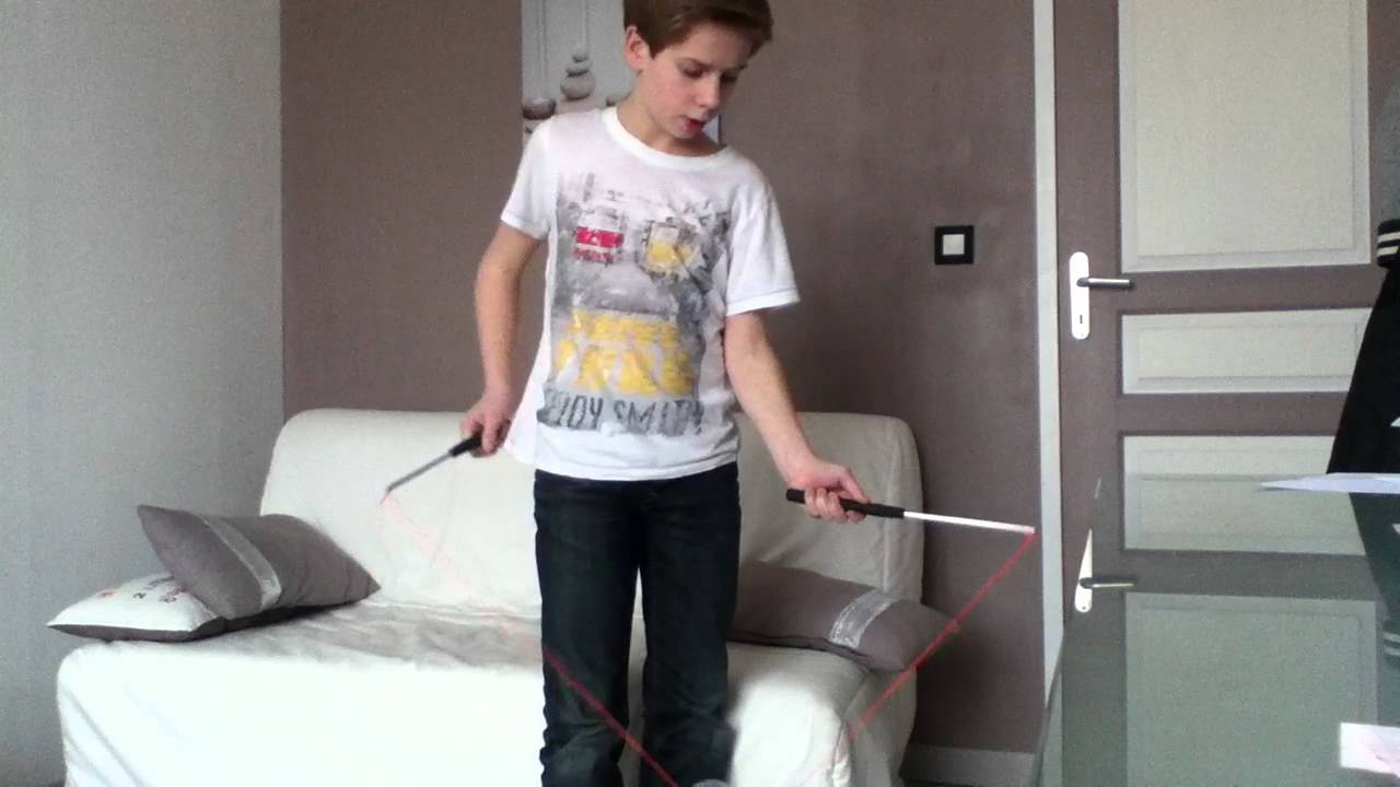 tuto de diabolos pour savoir faire le funambule inverse - YouTube