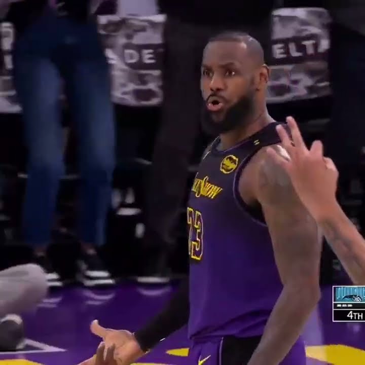 Lebron Please Be Okay 💔💔 #shorts - YouTube