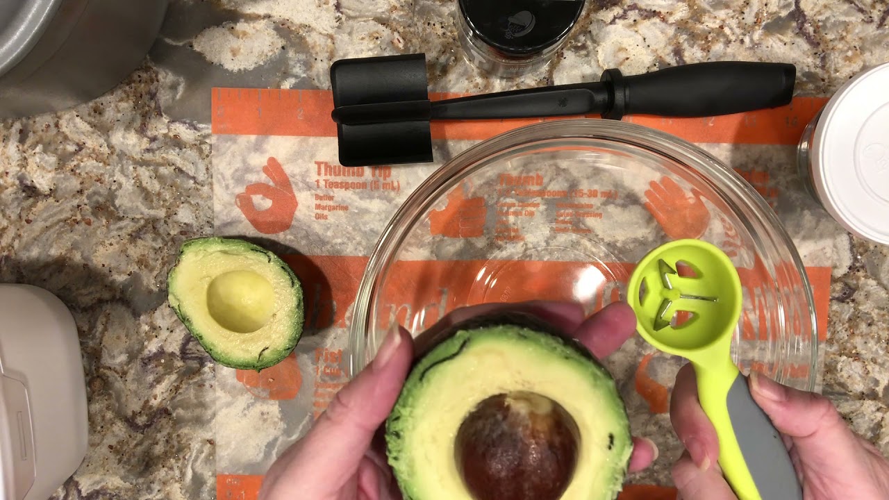 Pampered Chef Avocado Tool/ Guacamole Mix-kit - YouTube