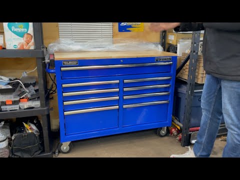 Harbor Freight 46” Tool Box - Quick unboxing and view filled with tools ...