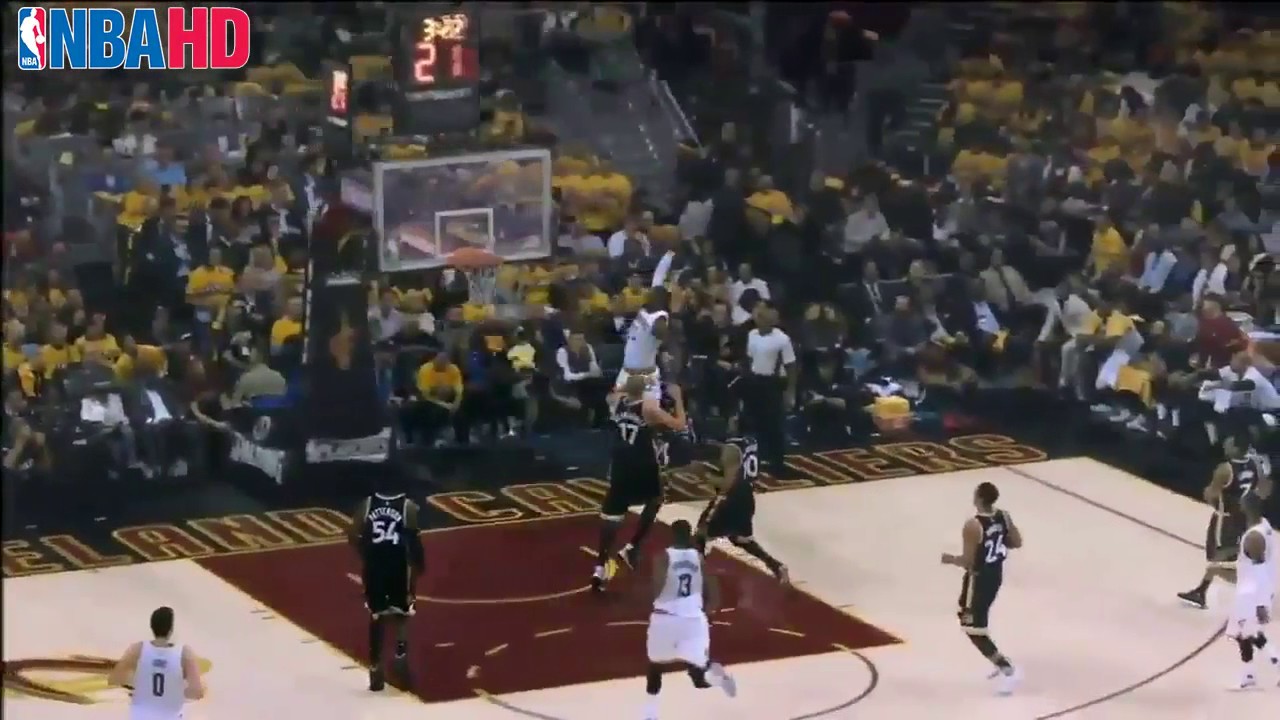 LeBron James Tomahawk Dunk - 360 Replay Technology | Inside The NBA ...