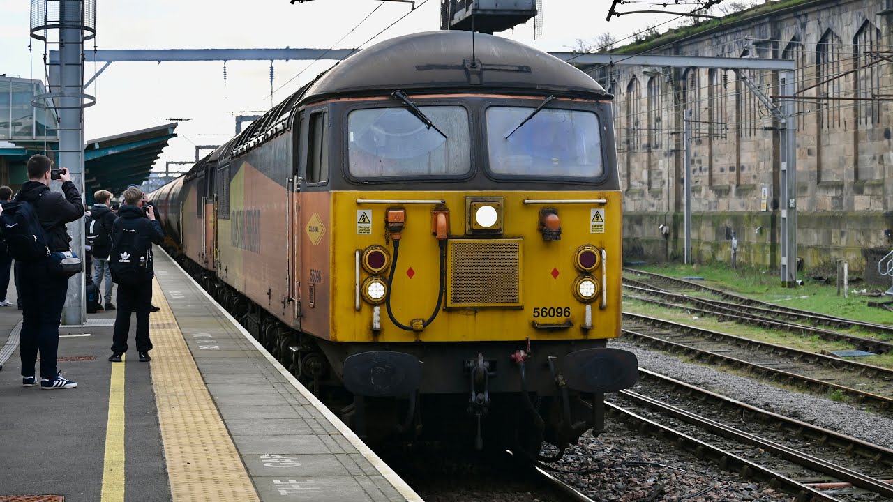Colas Rail Class 56 (56096+56105) - YouTube