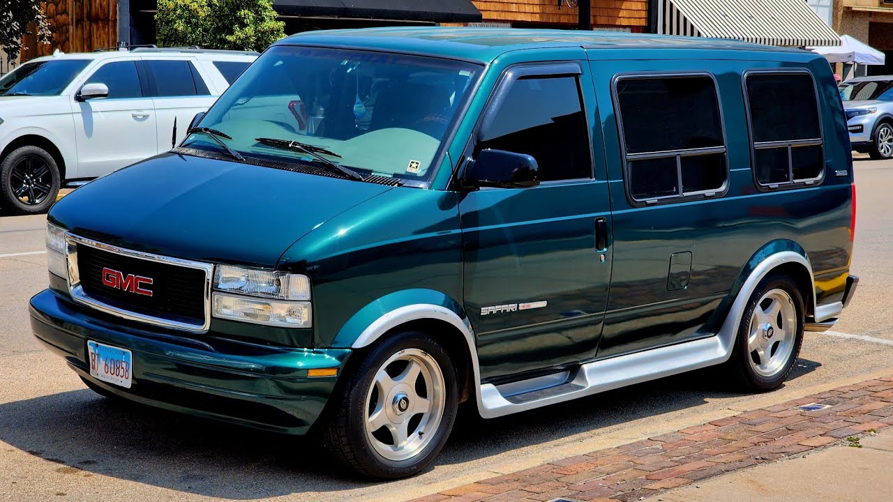 Junk Yard Shopping For The Daily Drivers!!! - YouTube