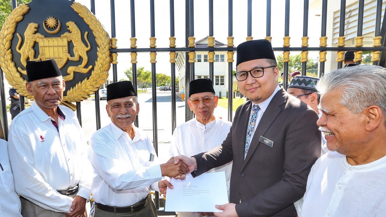 Bubar Parlimen bukan langkah terbaik - Mohammed Hanif - YouTube