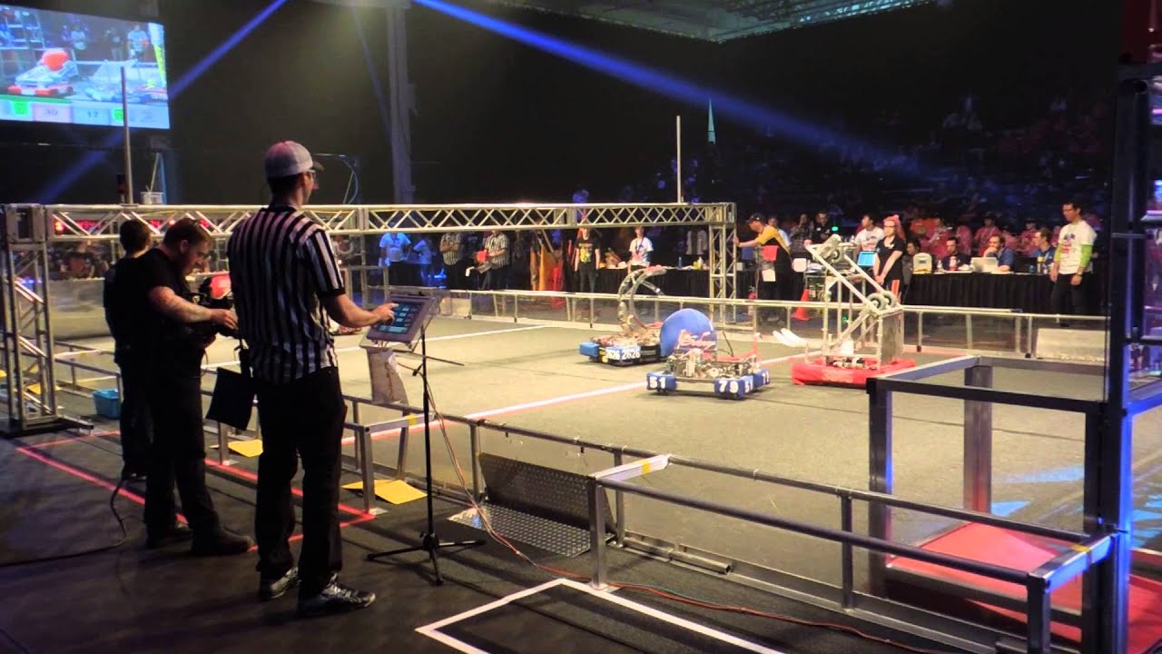 FIRST Robotics Montréal 2014 Aerial Assist - YouTube