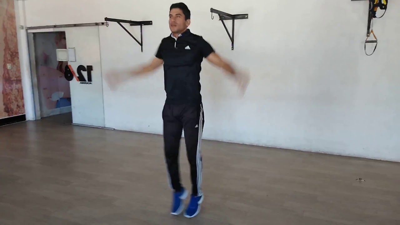 Polichinelo - YouTube