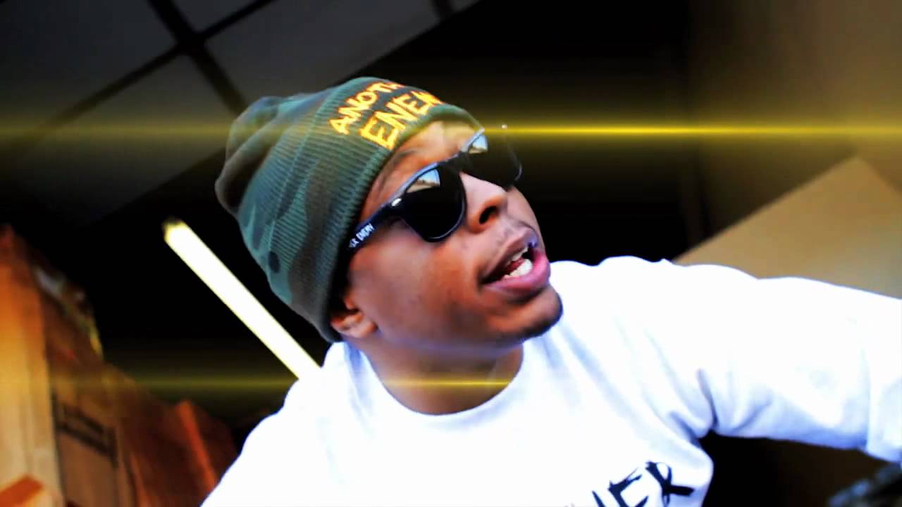 Ray Grizzel Official Kick It Music Video @raygrizzel #KickIt - YouTube