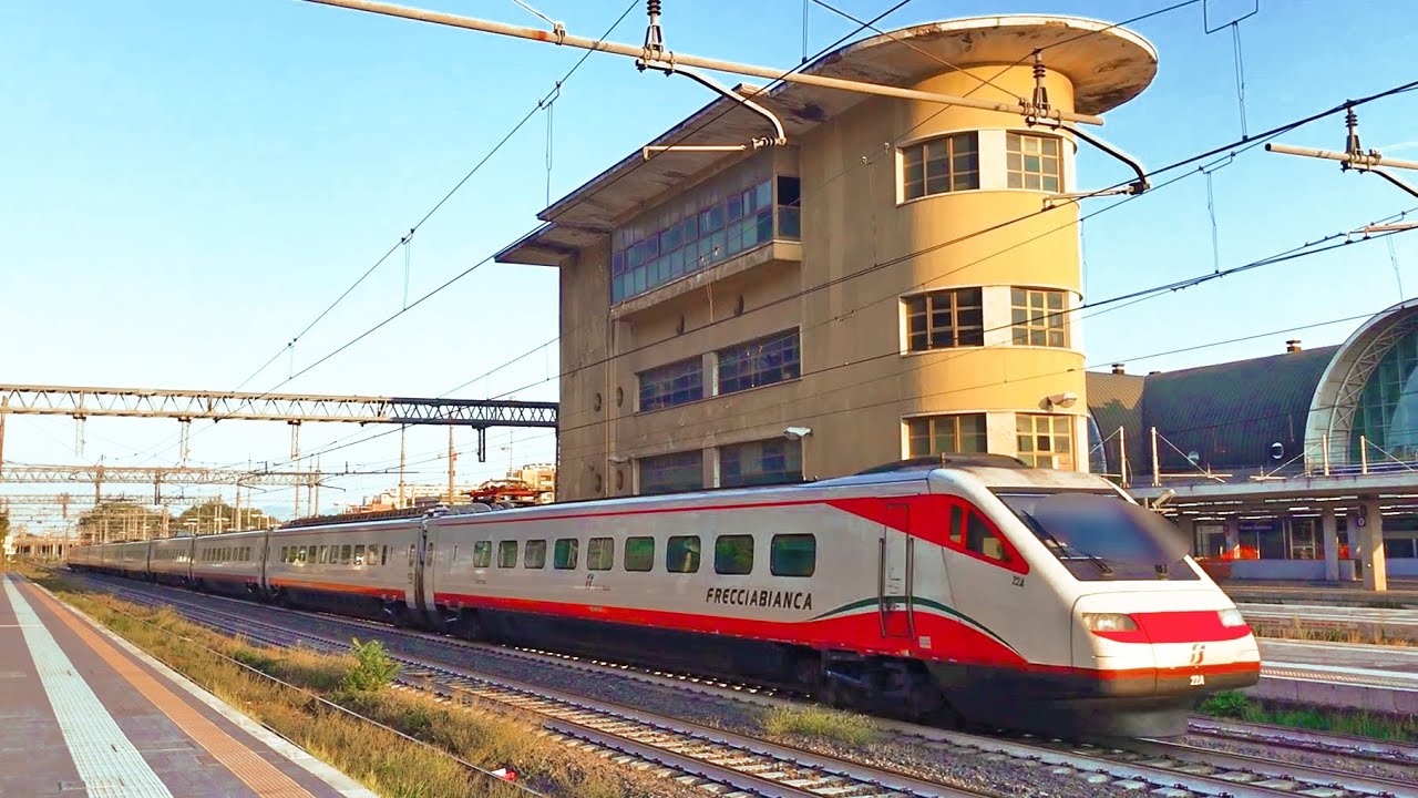 Treno Pendolino FS ETR.460 Frecciabianca Fiat Ferroviaria in transito ...