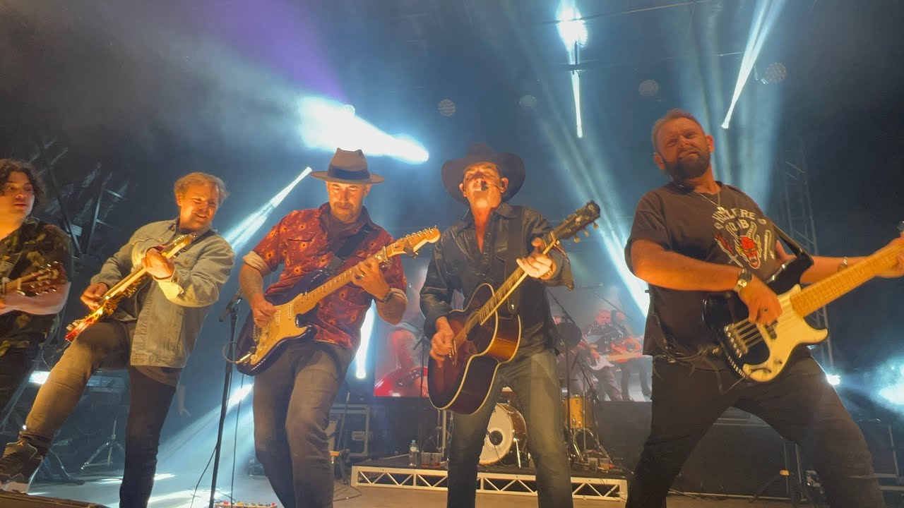 Lee Kernaghan Live at the Forth Pub 18th of November 2022 - YouTube