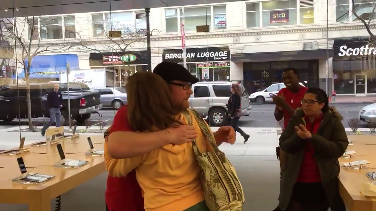 My Apple Store Clap Out - YouTube