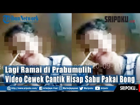 Lagi Ramai di Prabumulih Video Cewek Cantik Hisap Sabu Pakai Bong
