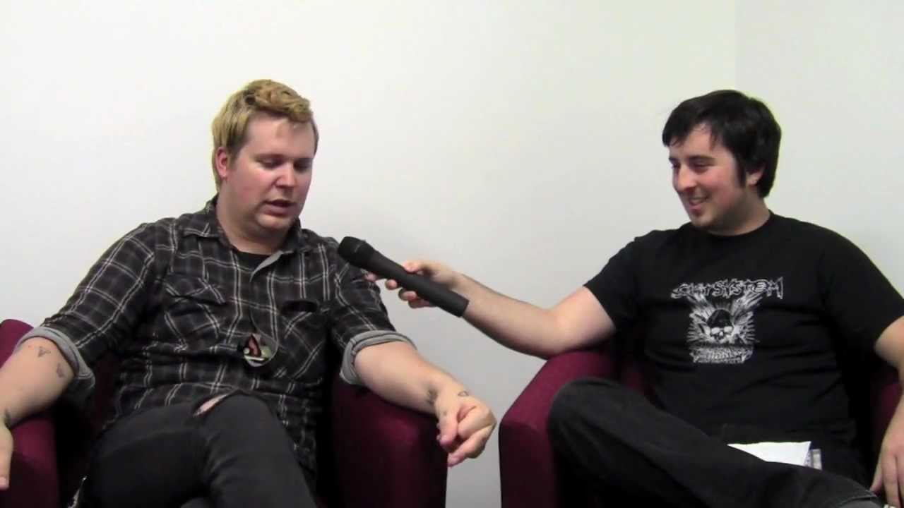 The Chariot's Josh Scogin Talks to Loudwire - YouTube