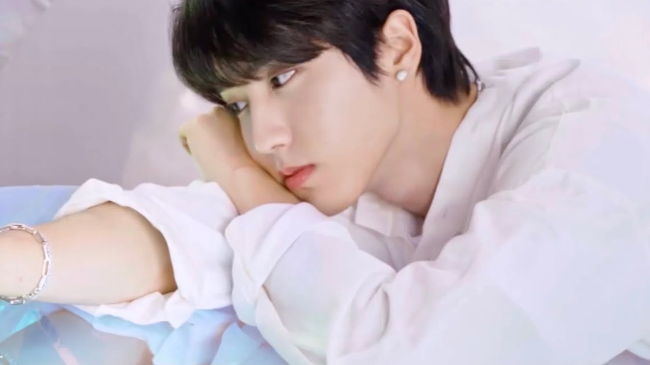 [StrayKids Han] CLIOコラボ 21SSスケッチムービー 日本語字幕 - YouTube