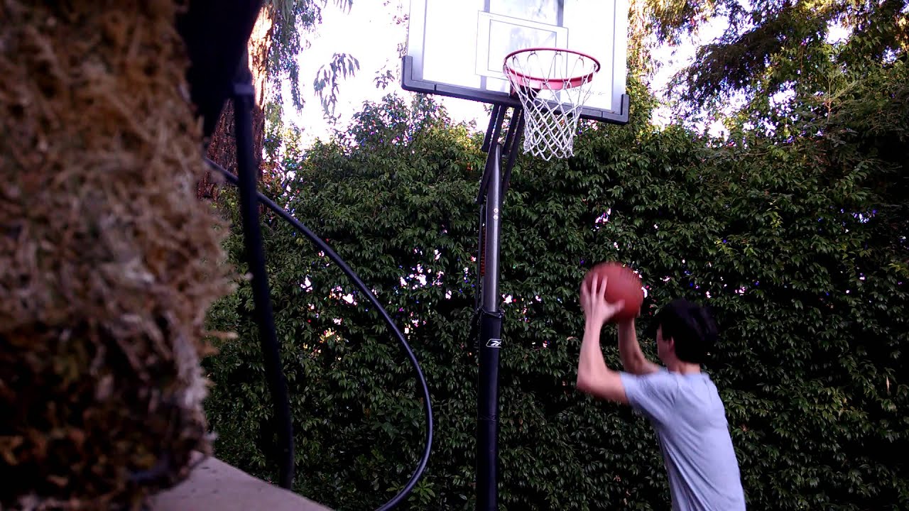 My First time 2 hand dunking at my house - YouTube