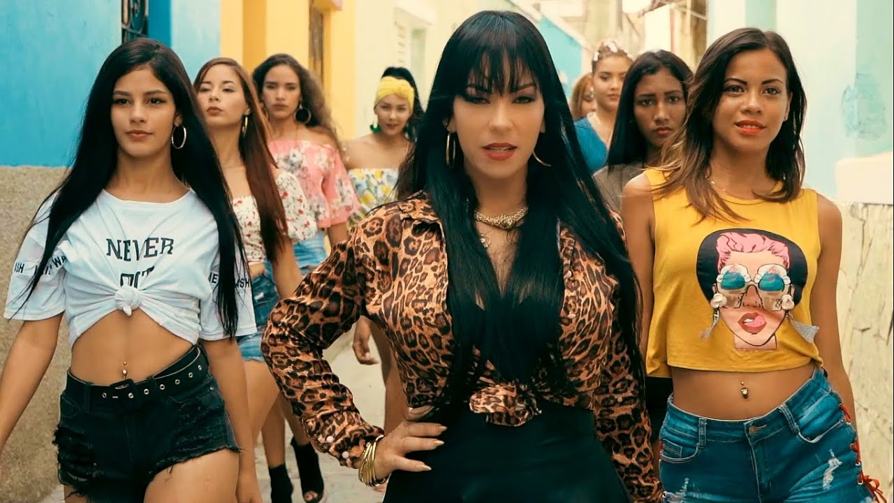 Amanda Manda - PAPIAMENTO (Official video) ft. Charawy - YouTube