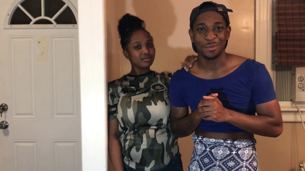 EXTREME CLOTHES SWAP CHALLENGE!!! IN PUBLIC - YouTube