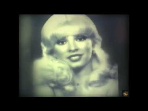 Esengül  - Taht Kurmuşsun Kalbime #shorts #shortsvideo #short #shortvideo #arabesk #damar #şarkı