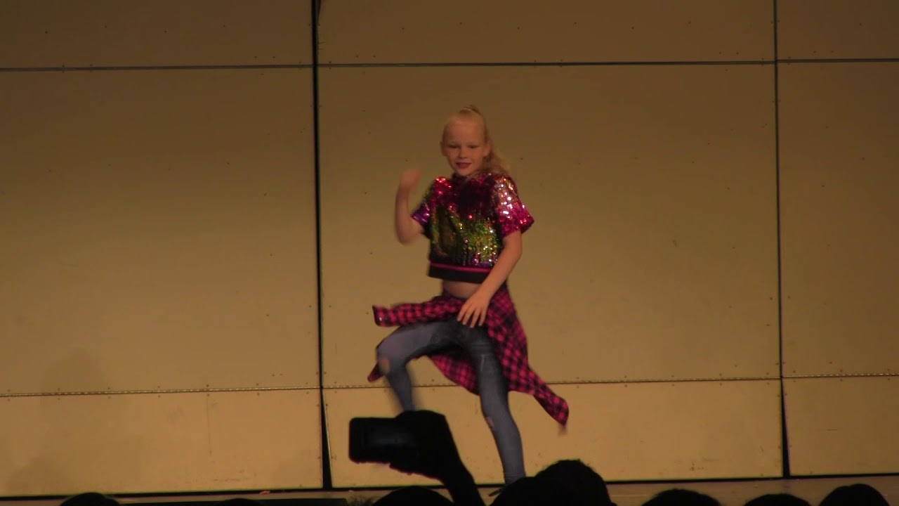 Jaelyn performing Rock That Body at 2019 Scholarship Showcase - YouTube