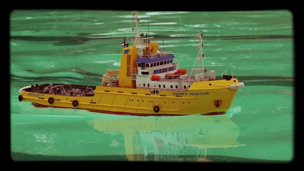HAPPY HUNTER MAMMOET RC MEGA LONG RC SHIP MESSE FRIEDRICHSHAFEN - YouTube