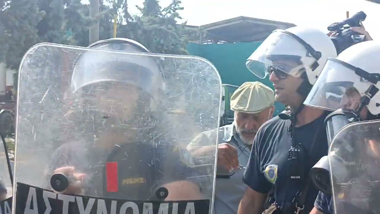 Νέα επεισόδια στη Μαλαματινα - YouTube