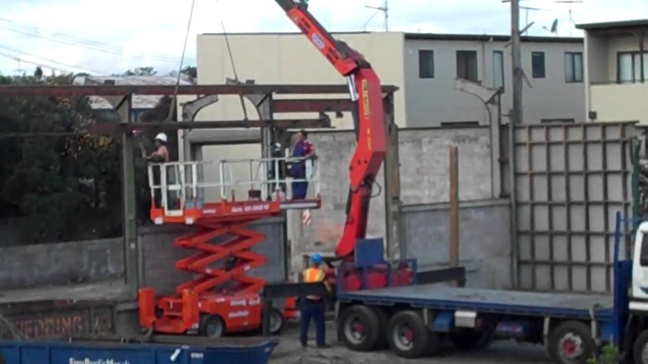 Onehunga demolition for new train station - YouTube