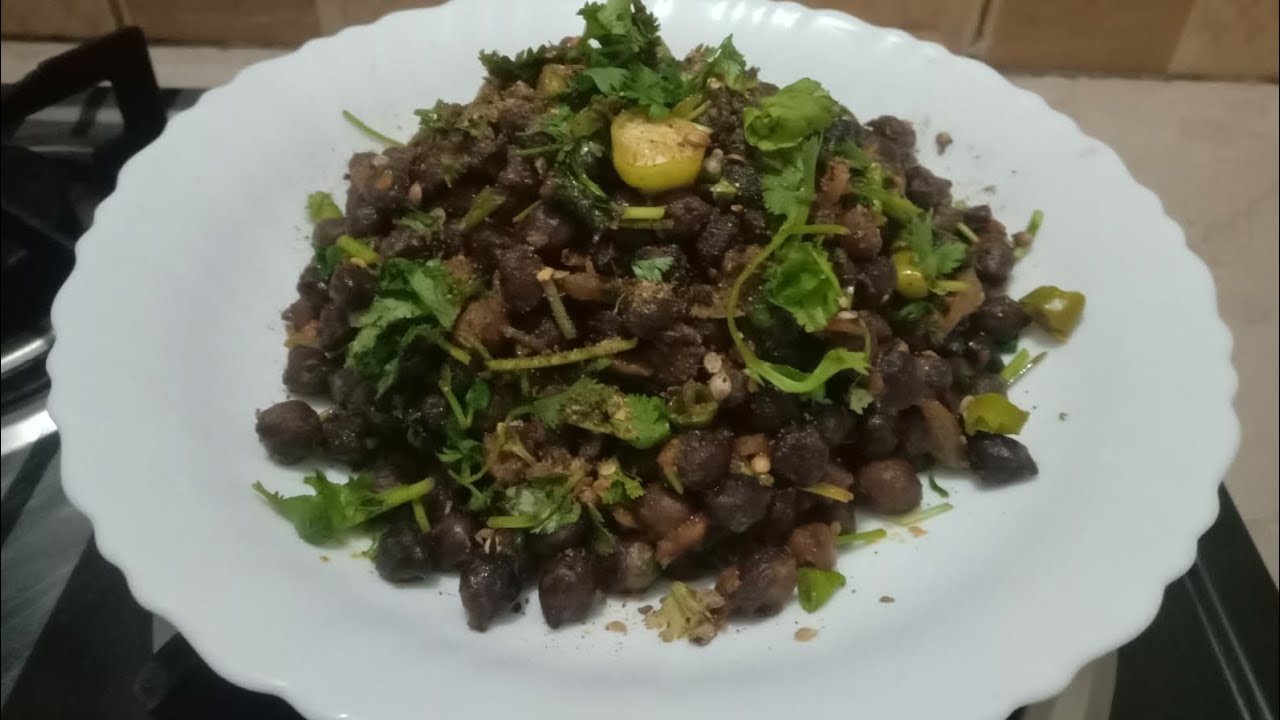 Kale kale Chole tasty chaat masaly wale aaj tak aise mazedar chole ...