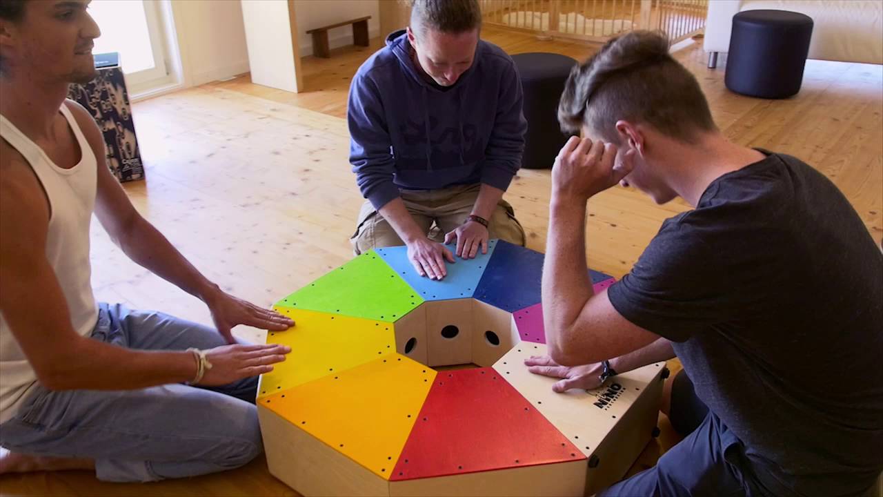 Spontane Jam Session mit dem Nino Classroom Cajon - YouTube