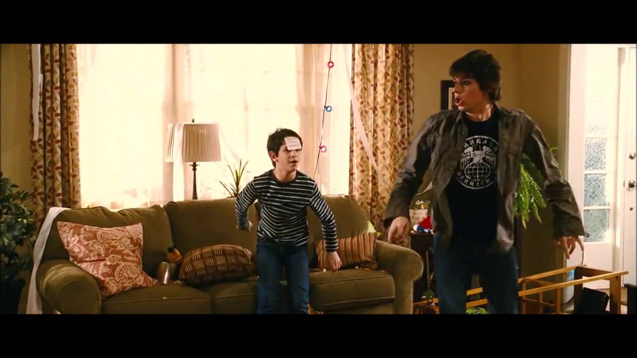 Diary of a Wimpy Kid 2: Rodrick Rules - Party and Cleaning scene - YouTube