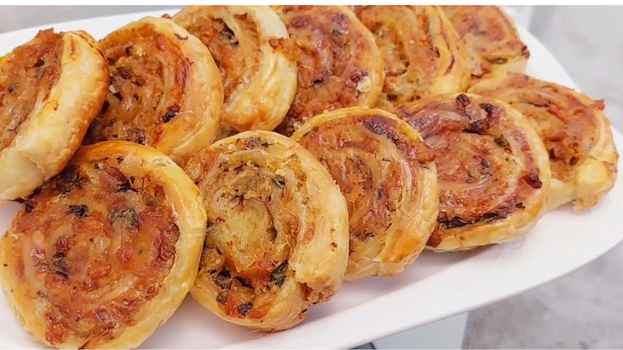 Puffs Pastry Swiss Roll - YouTube