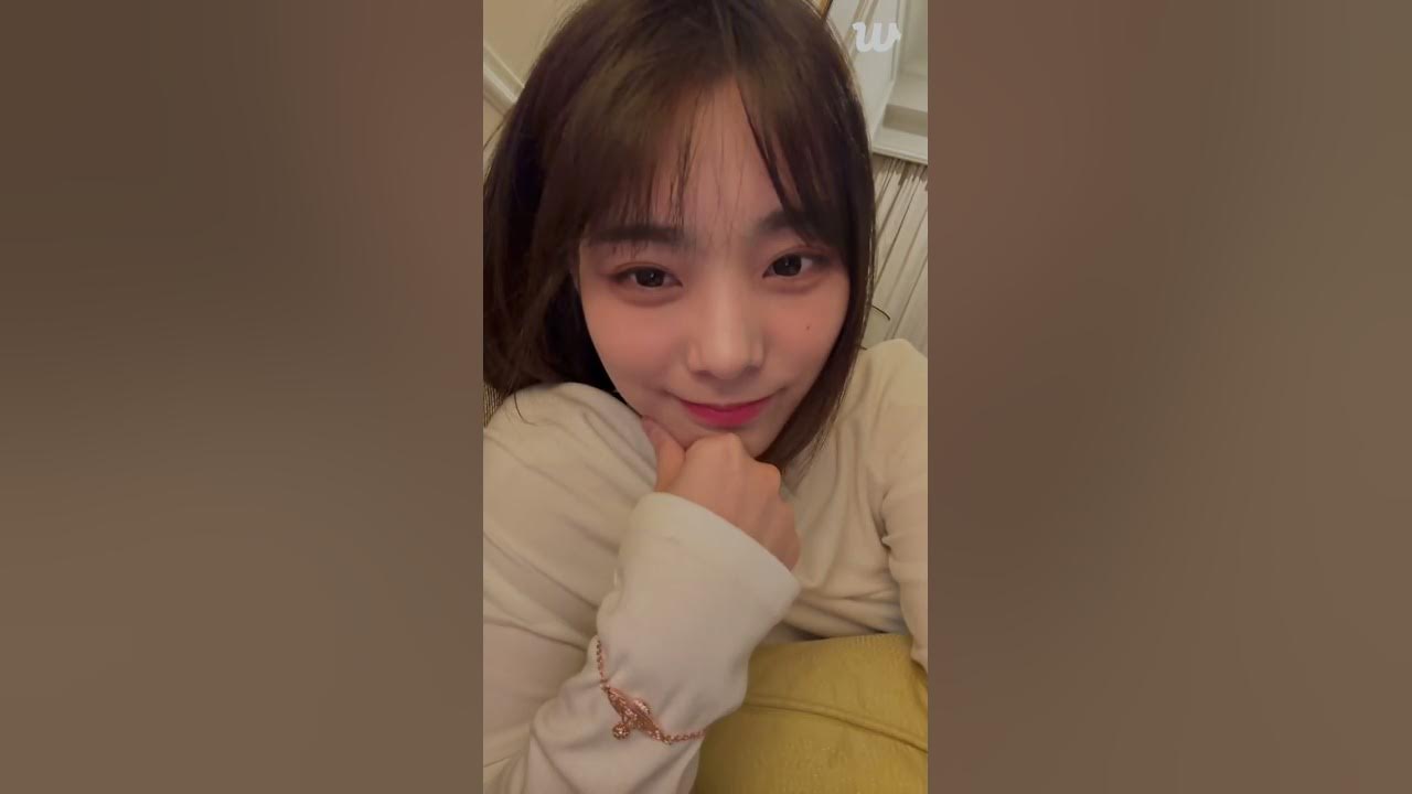 ㅁㅋㅇ | QWER Weverse LIVE [SUB] 241215 - YouTube