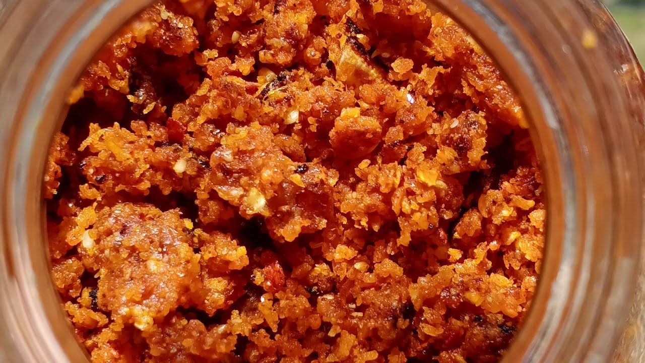 Dry red garlic chutney - YouTube