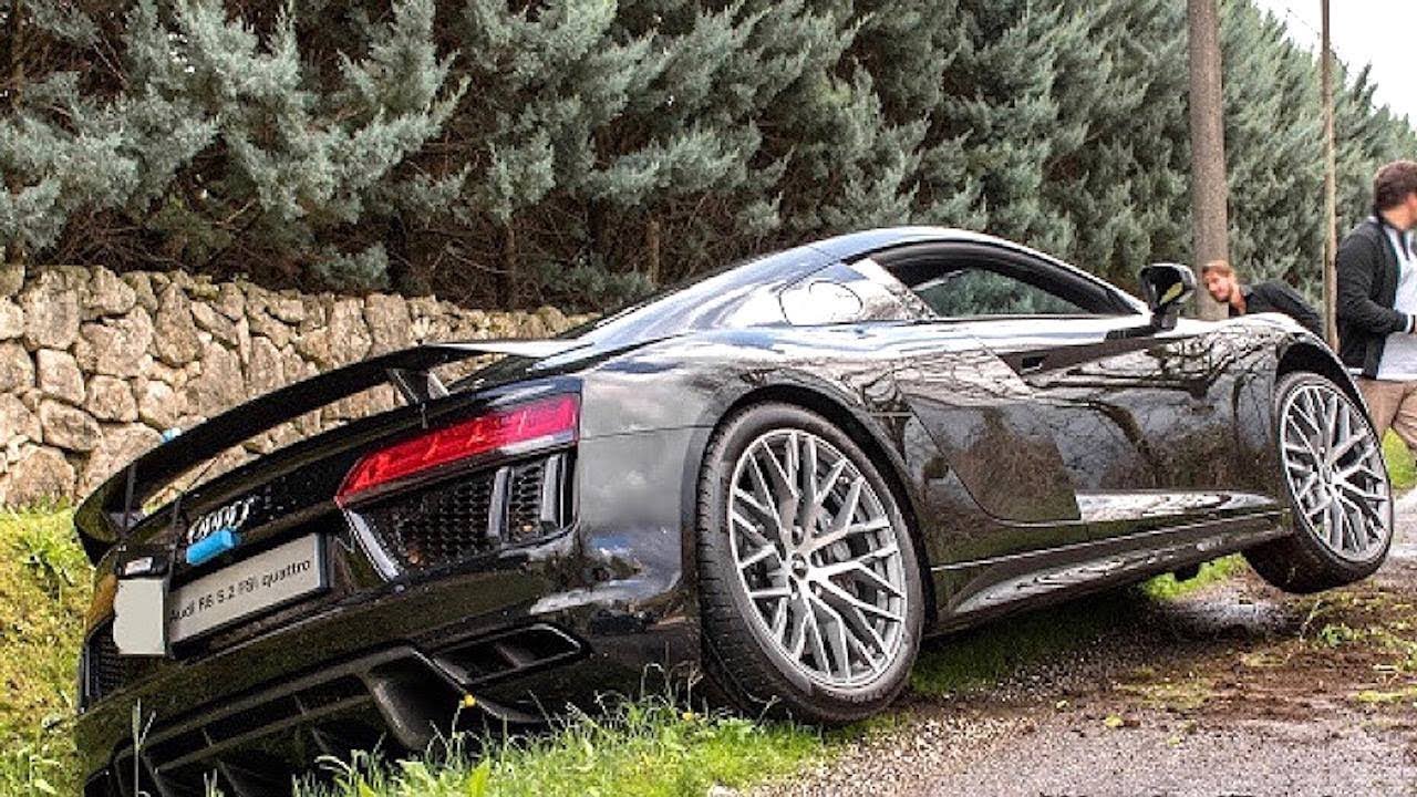 WORLD'S MOST CRAZY DRIVERS CAUGHT ON CAMERA! Driving Fails September ...